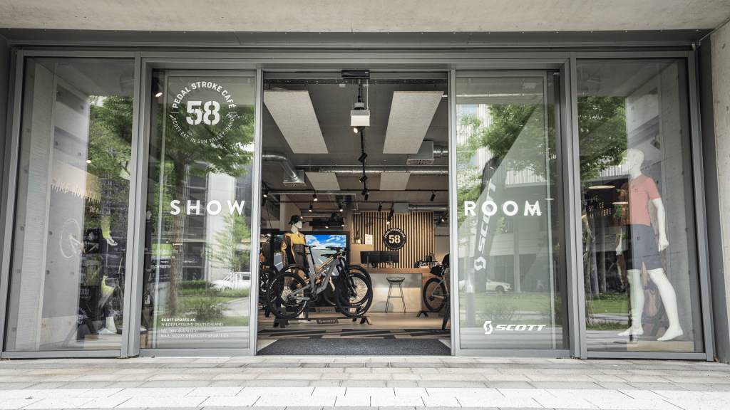 Scott | Digital Signage | ZetaDisplay