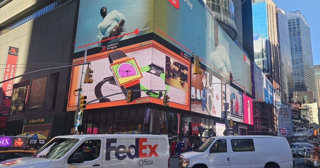 Lifting Sales with Interactive Digital Signage | ZetaDisplay